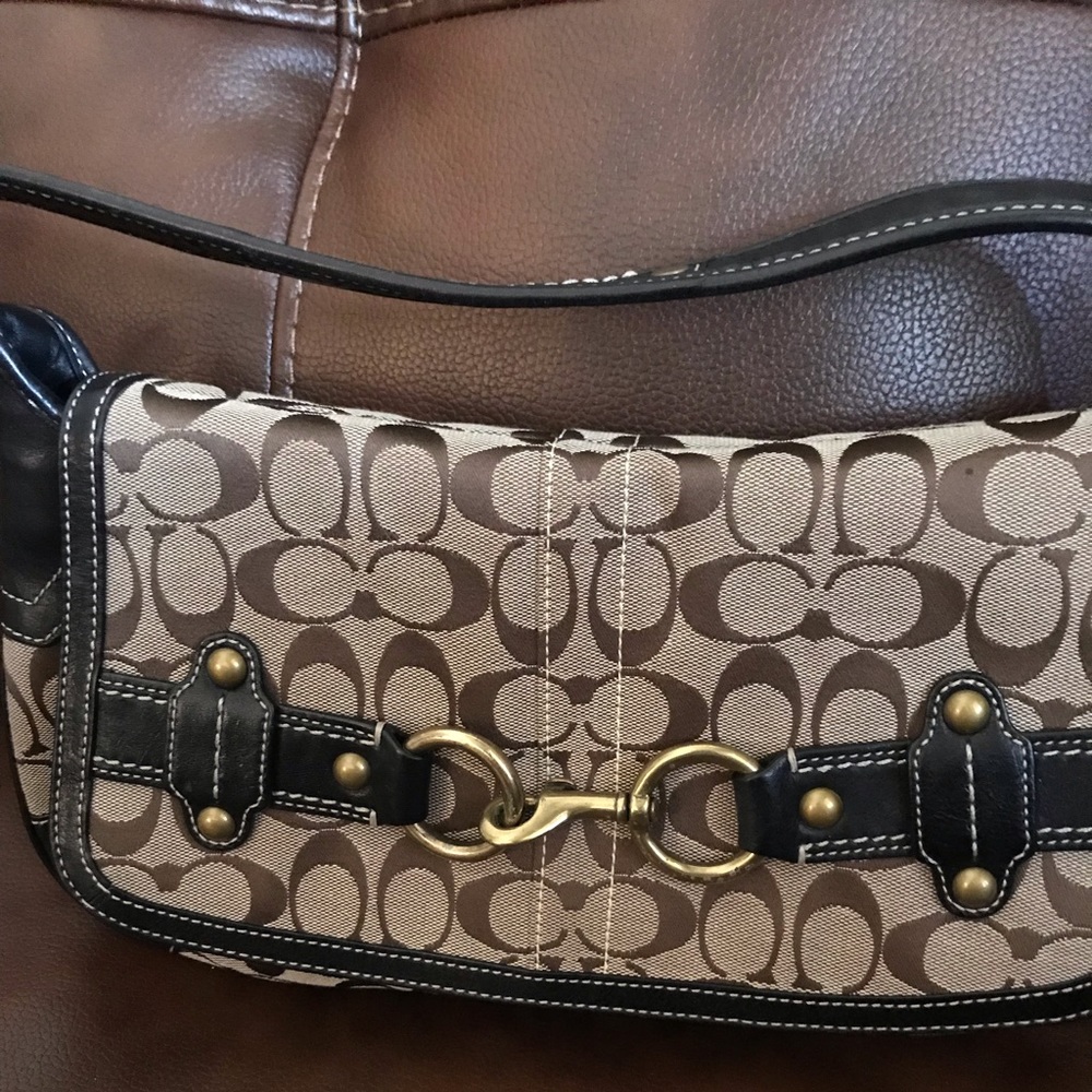 Coach Purse Khi / Blk Signature Pattern And Bit - Gem